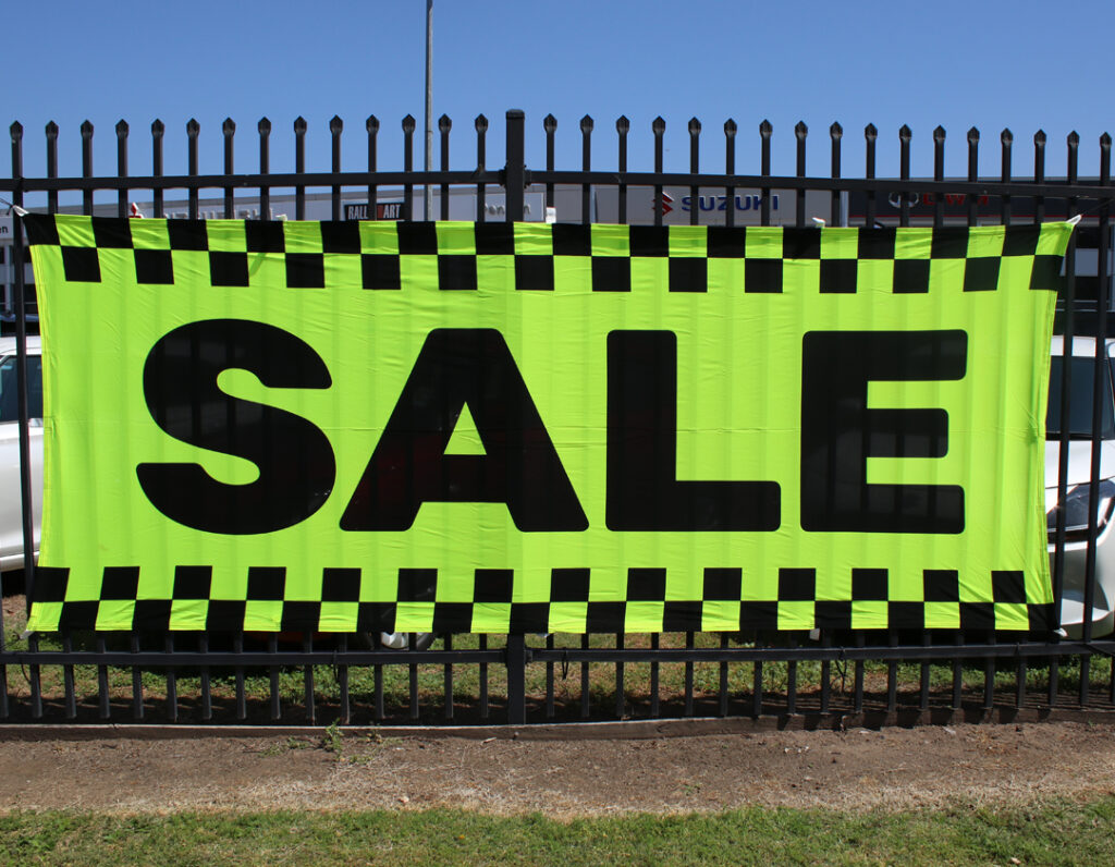 Hi-Vis Sale Jumbo Banner Yellow - Auto Visuals
